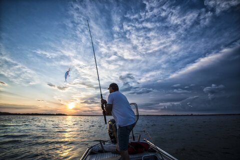 Night Fishing Tips Gear for First Timers Discover Boating